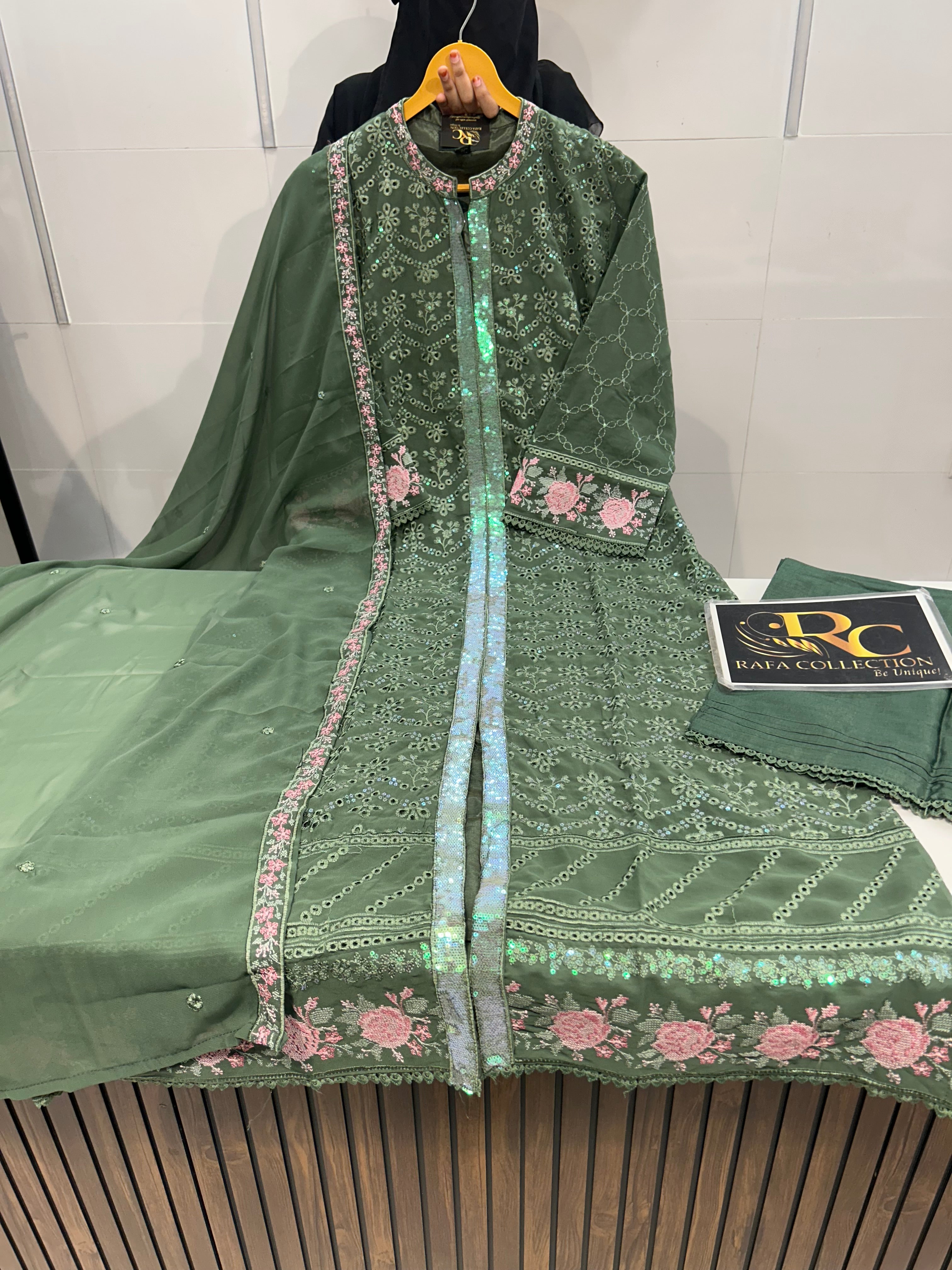 Premium Pakistani Formals 1621 – Rafa Collection